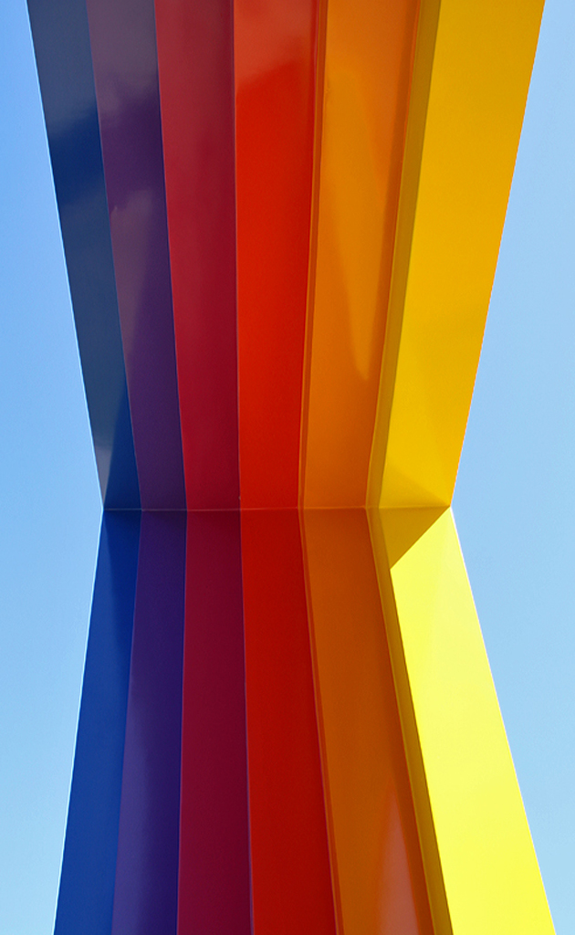 Chromatic Gate Arch | Photo of the Day | Noozhawk