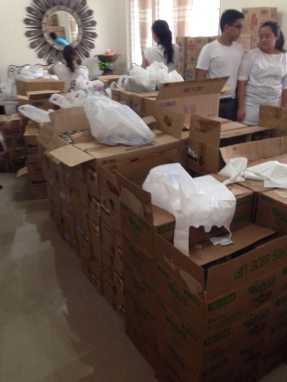 Pictures of Typhoon Relief in the Philippines | Media | Noozhawk