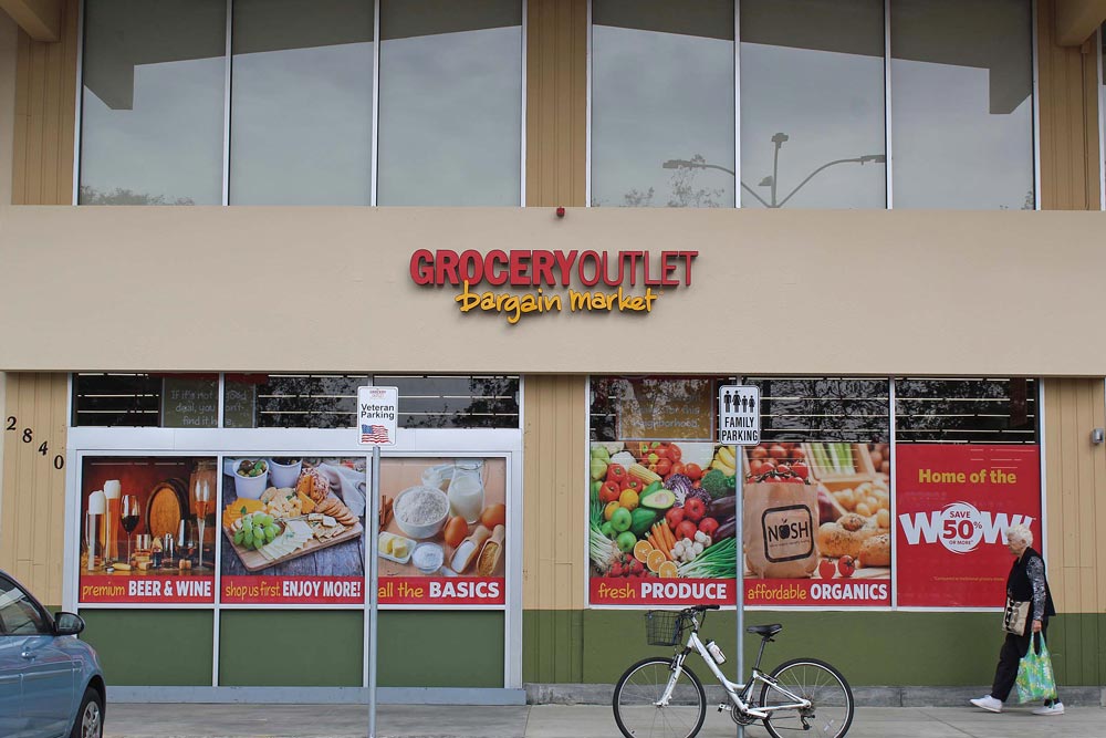 BizHawk: Grocery Outlet Takes Over Former De La Vina Street Ralphs in ...