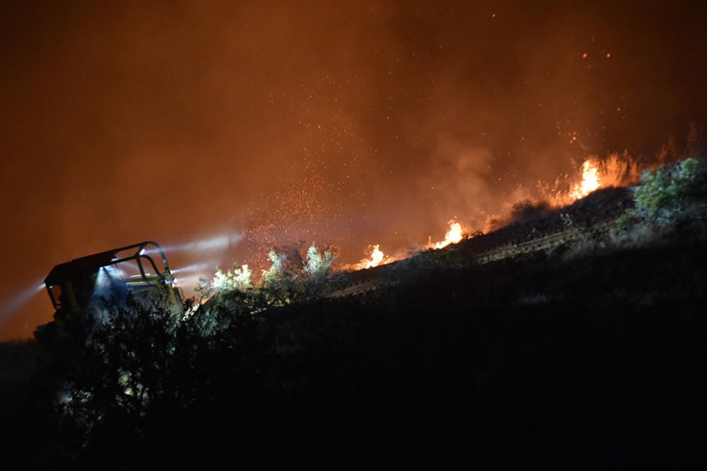 Fire Burning Near New Cuyama Chars 120 Acres, 30% Contained | Local ...