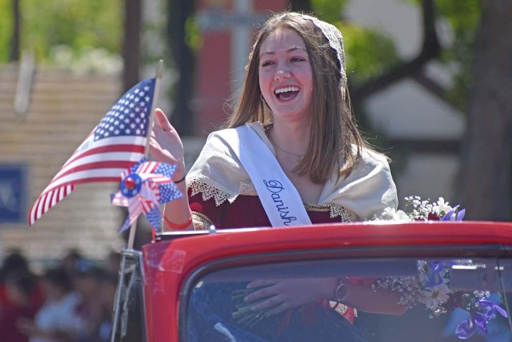 Fourth of July Parade in Solvang Celebrates ‘We the People’ | Local ...