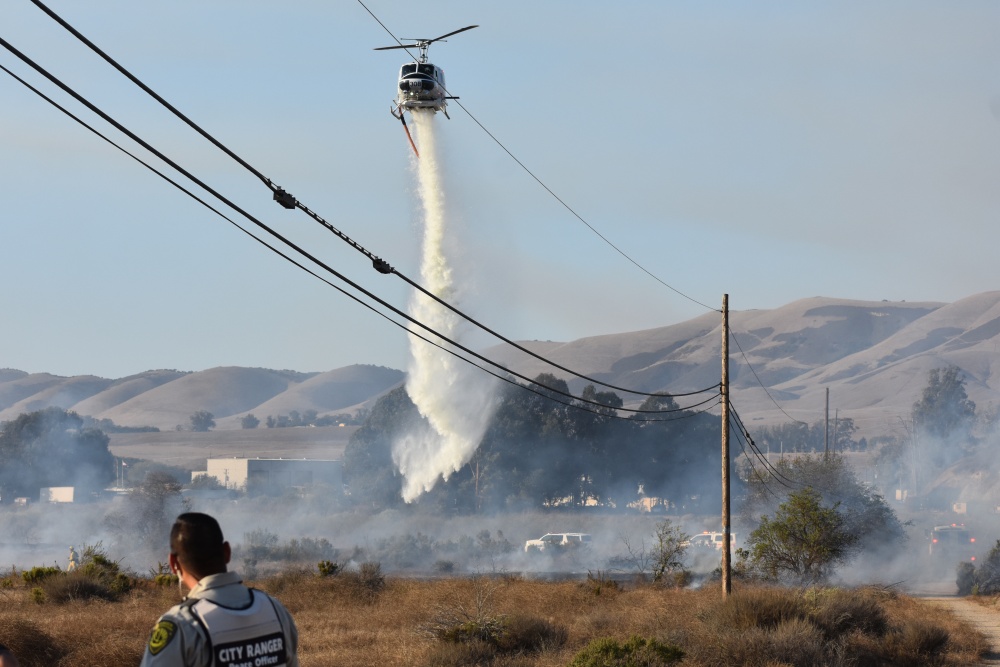 Fire in Santa Maria Riverbed Slows Traffic on Nearby Highway 101 ...