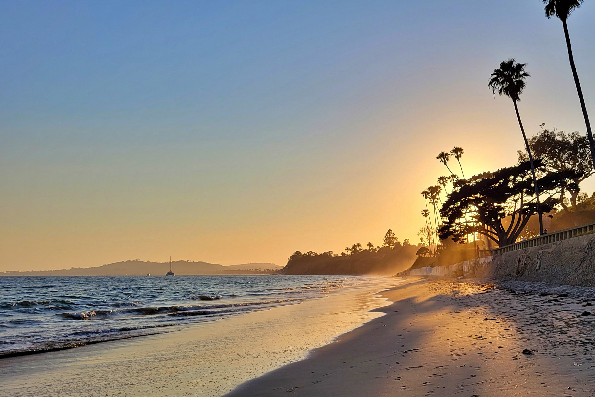 Dusk at Butterfly Beach | Photo of the Day | Noozhawk