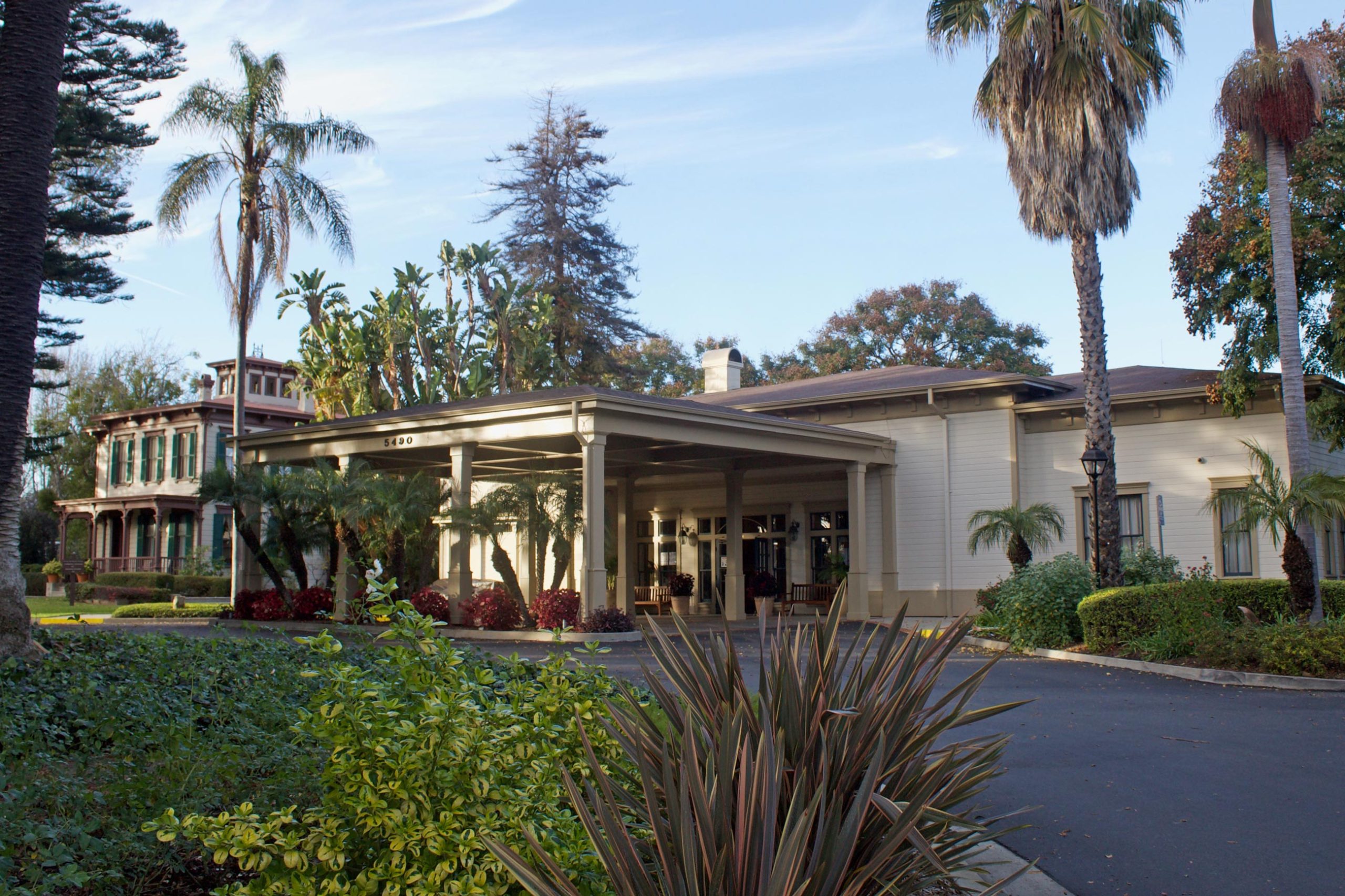 Some UCSB Students Living in Hotels Receive Offers to Relocate to On ...