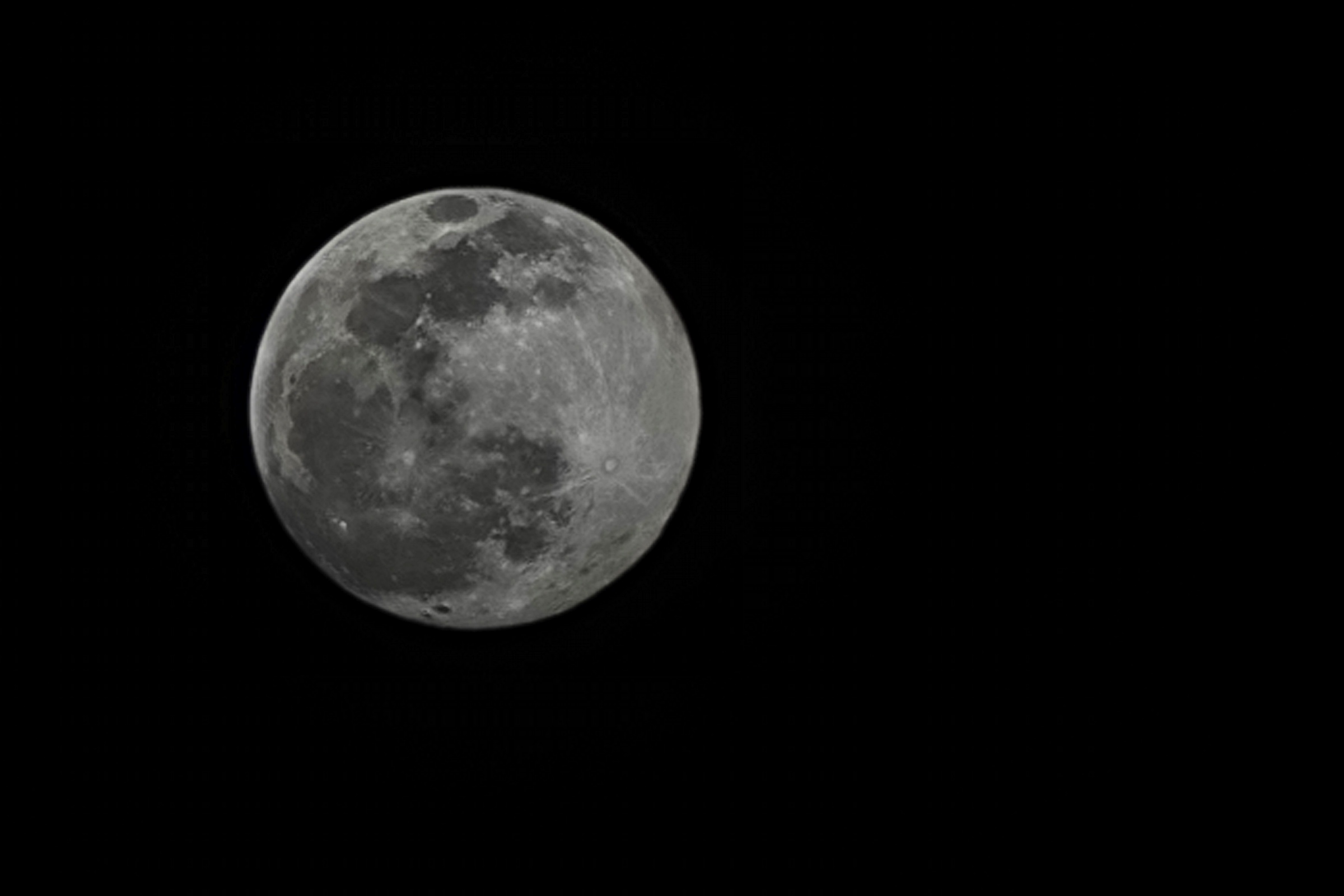 Full Moon Rising | Photo of the Day | Noozhawk