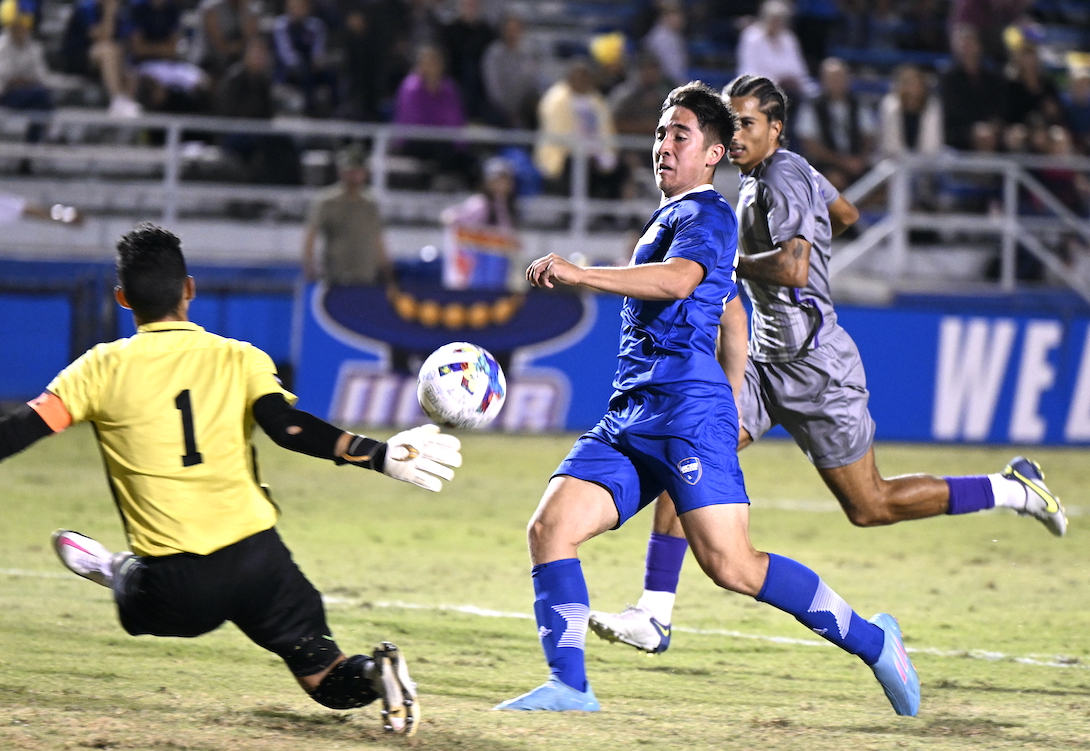 Salvador Aguilar’s Spectacular Goal Gives UCSB a 2-2 Draw With Grand ...