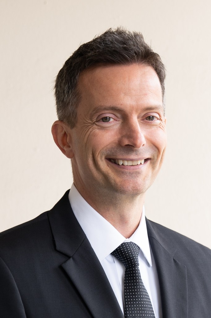 Jeff Tchakarov Joins Law Firm Price, Postel & Parma | Business | Noozhawk