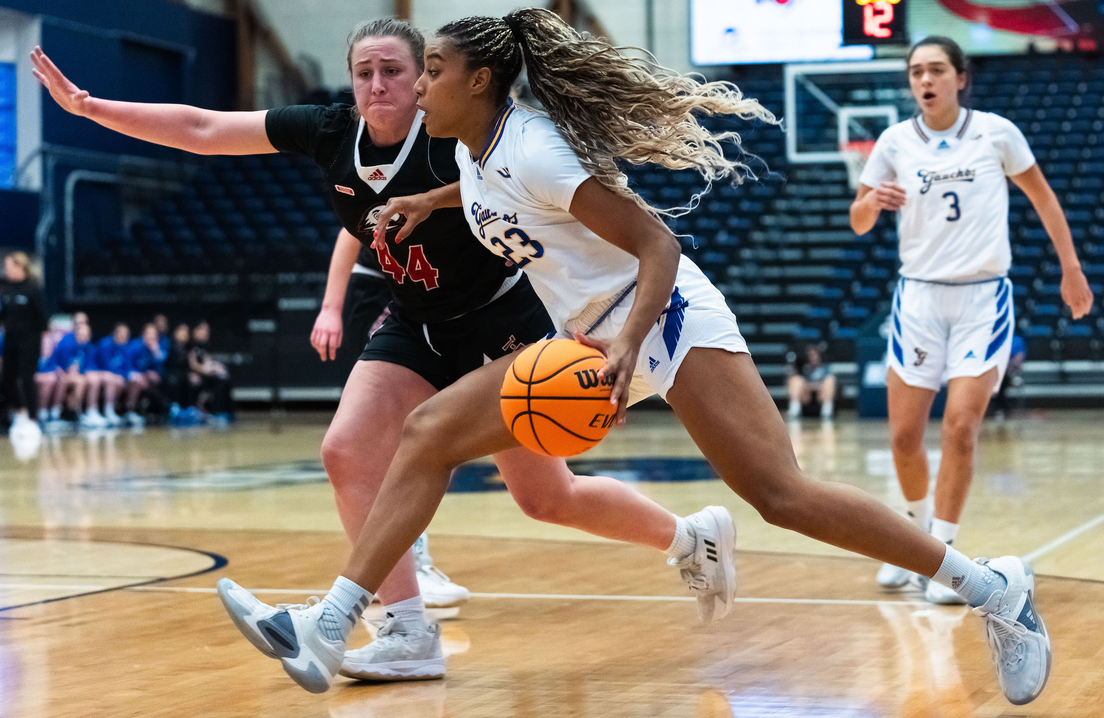 UC Santa Barbara Gets Fast Breaks While Racing Past Southern Utah in ...