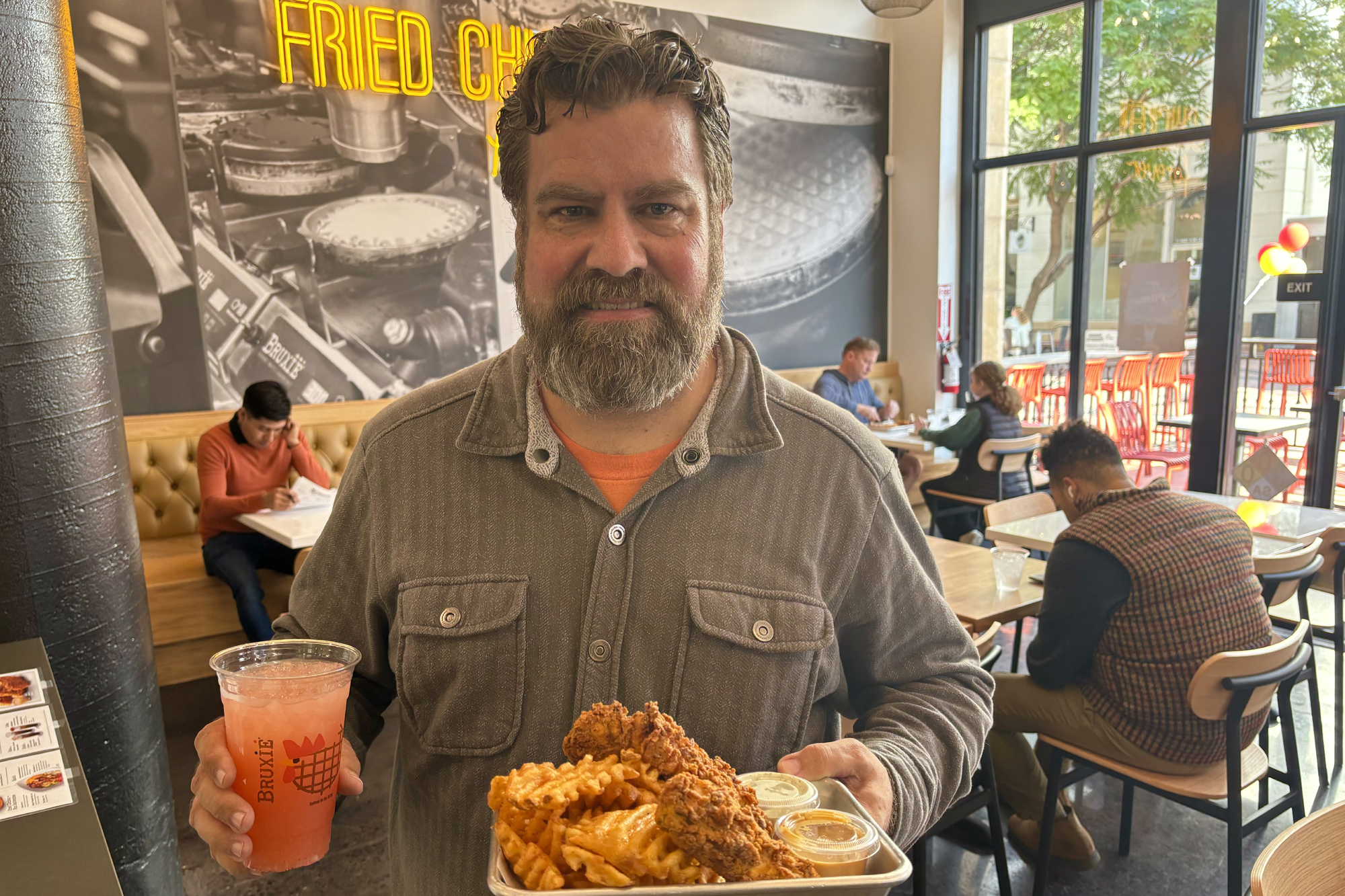BizHawk: Bruxie Serves Up Chicken and Waffles with New Spot in Santa Barbara's Paseo Nuevo ...