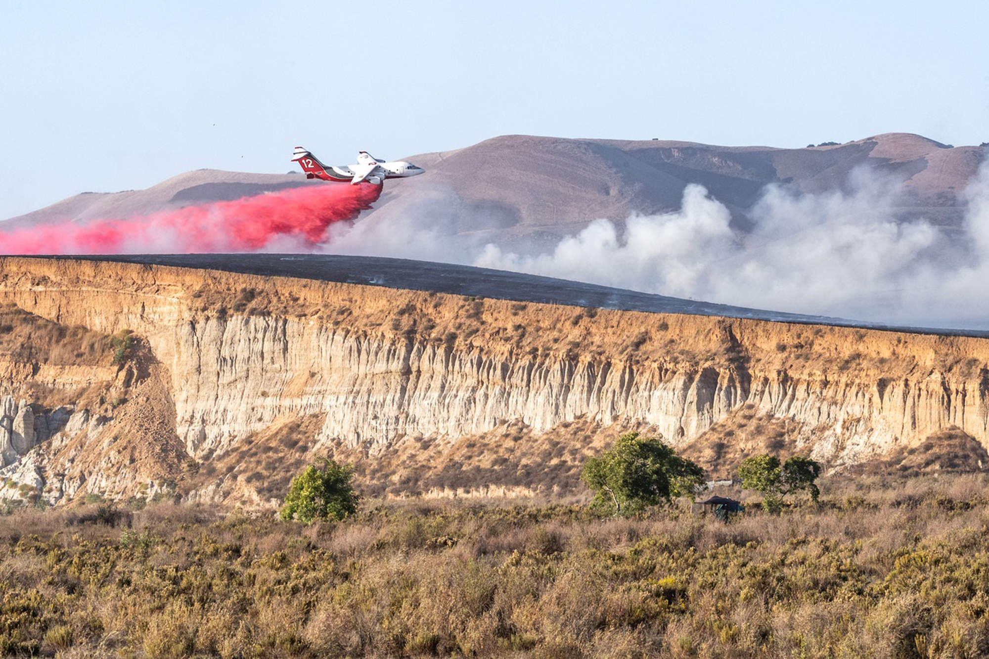 CalFire Battles 80-acre Vegetation Fire in Santa Maria Riverbed | Local ...