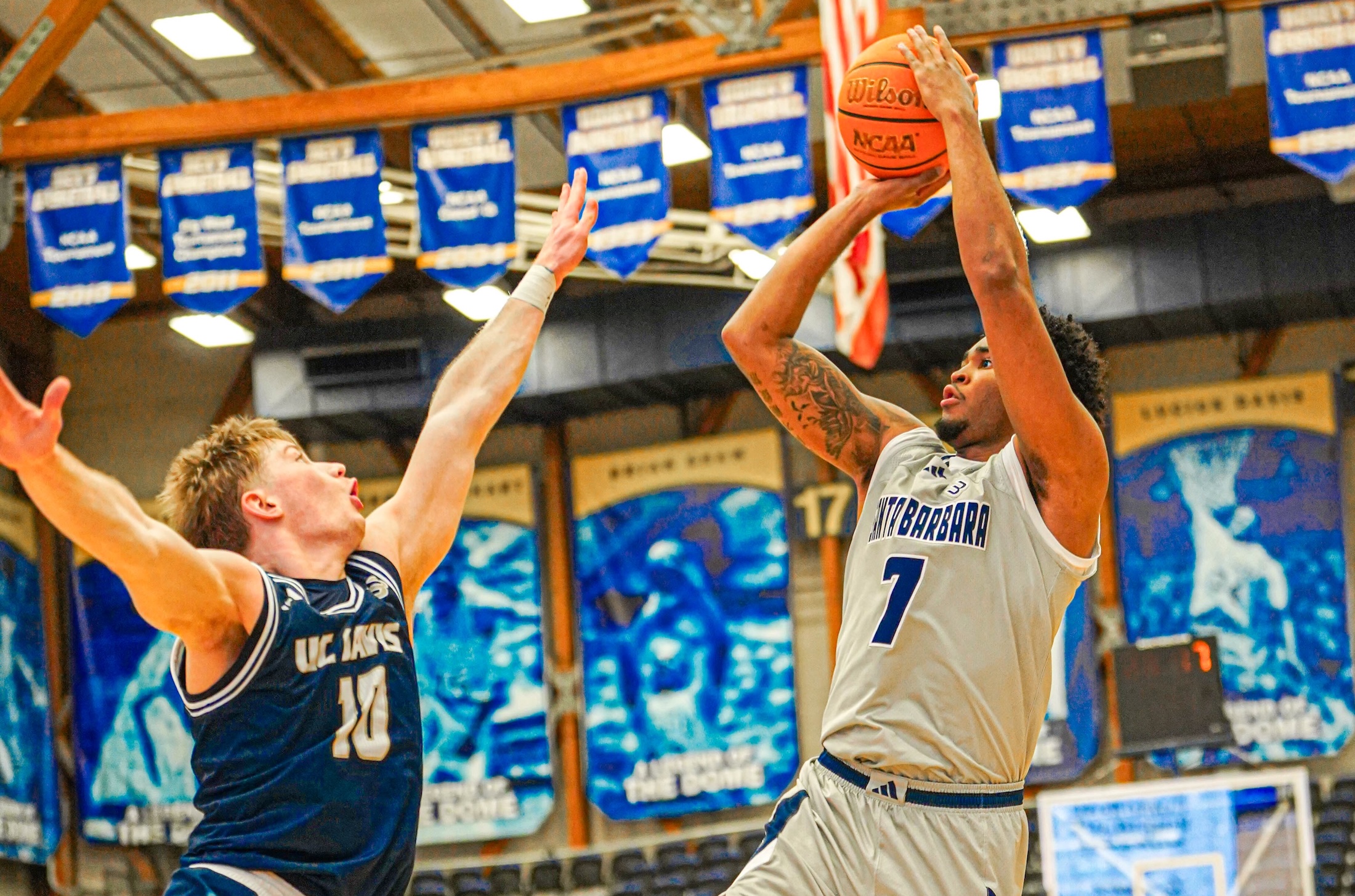 TY Johnson’s Big Finish For UC Davis Halts UCSB’s Five-Game Basketball ...
