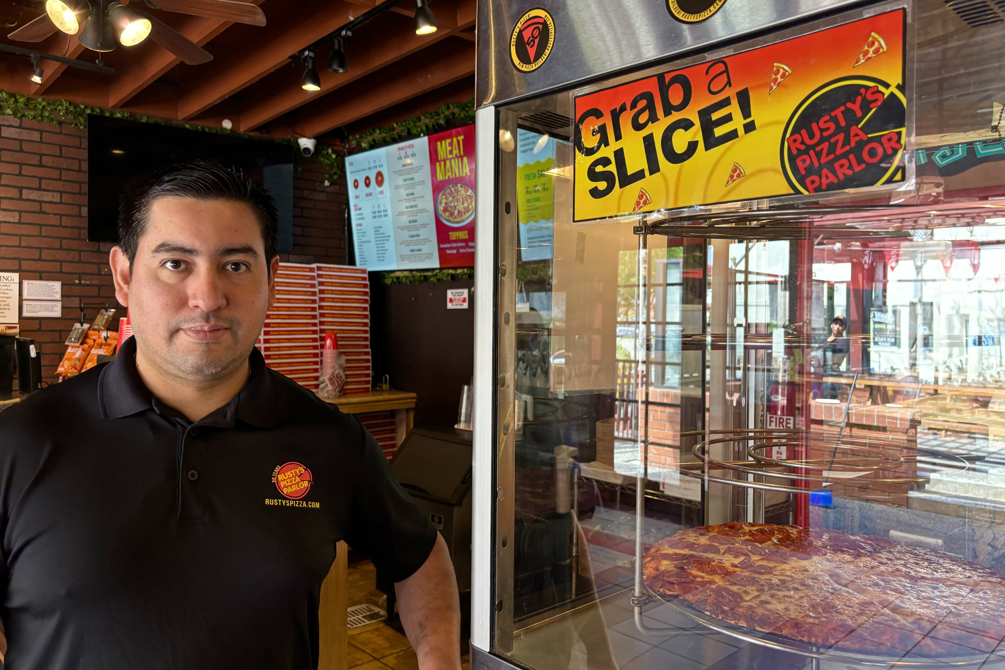 BizHawk: Rusty's Pizza Expands to Isla Vista, with Some Changes | Local ...