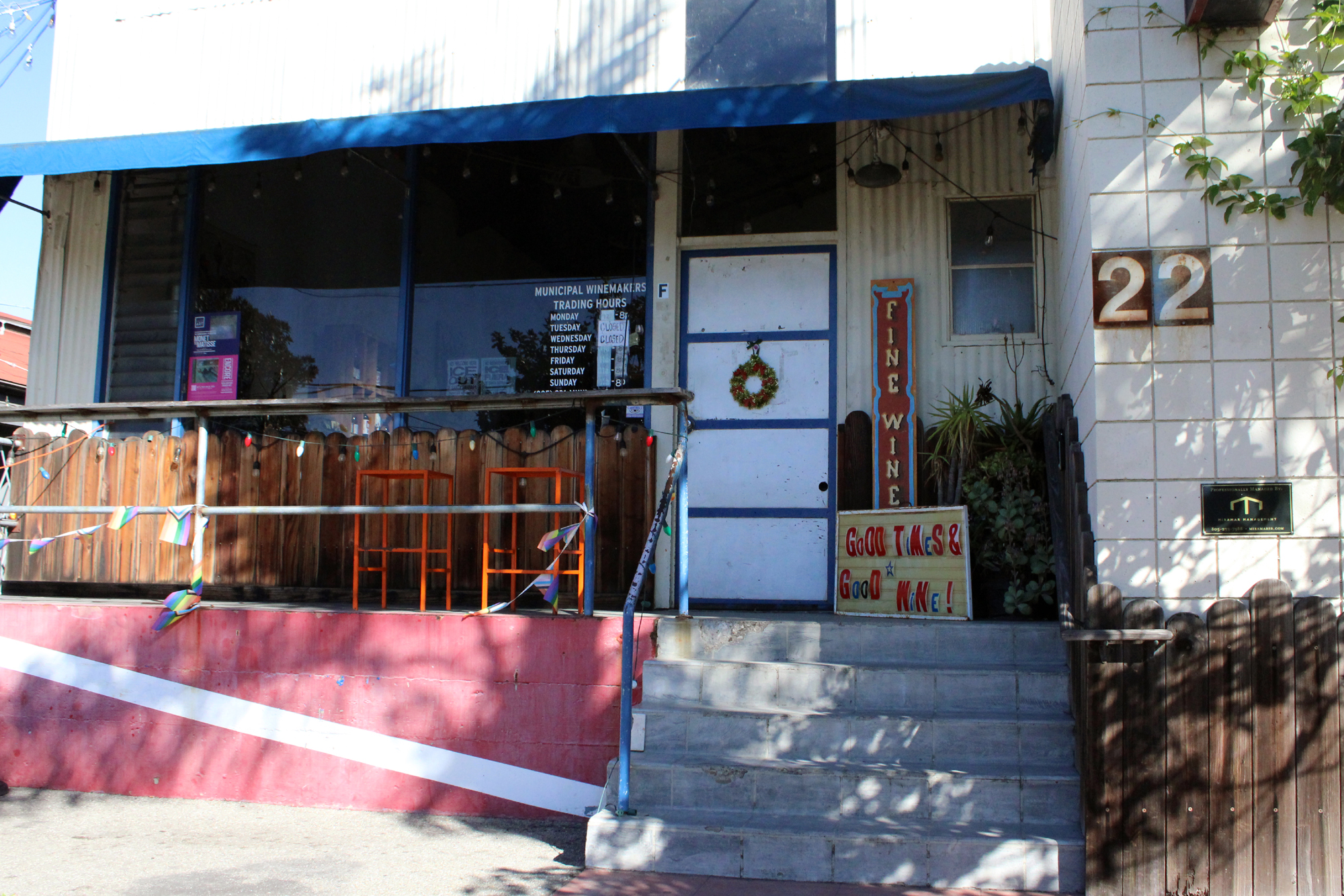 BizHawk: Muni Wine Moving On After 15 Years in Santa Barbara’s Funk ...